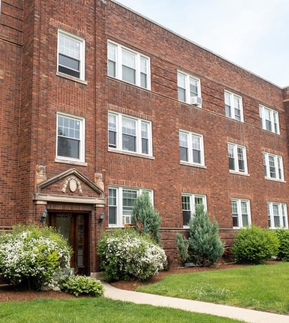 Hamilton Place | Apartments in Chicago, IL