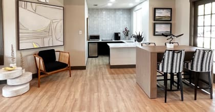 MacArthur Ridge Apartments | 1 & 2-Bedrooms in Irving, TX