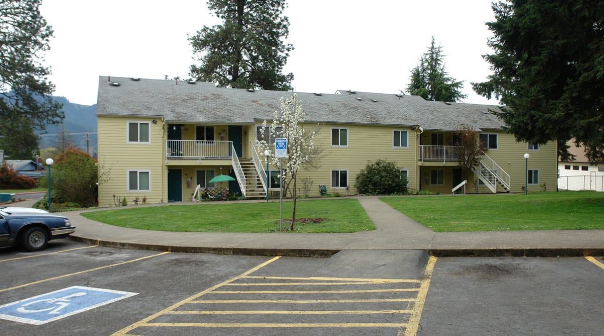 North Slope Village | Apartments in Sutherlin, OR