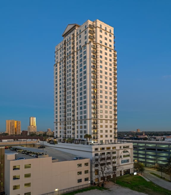 Dominion Post Oak | Apartments in Houston, TX