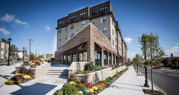 The Plaza at Springfield Village | Apartments in Newark, NJ