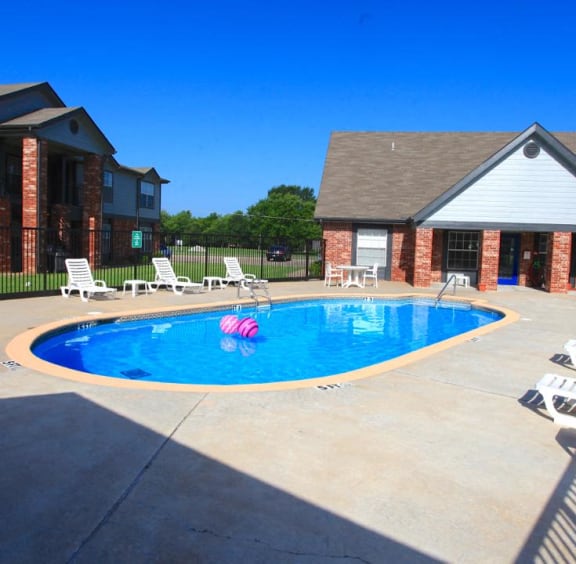 Apartments in Pryor, OK | Pryor Creek Apartments