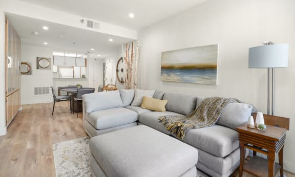 Apartments in Westwood, Los Angeles | Midvale Court | Home