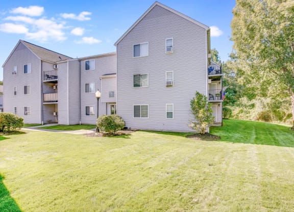 Apartments for Rent in Chelmsford, MA | The Meadows | Photos