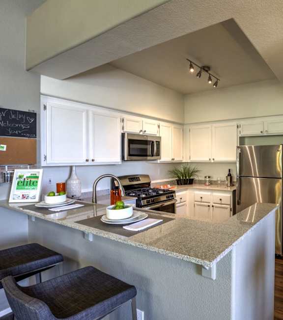 Silverado Ranch Apartments | Milan Apartment Townhomes