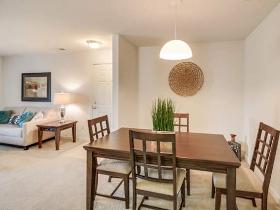 Creekpointe Apartments | Apartments in Midlothian, VA