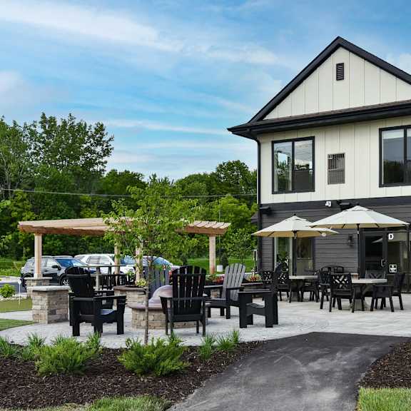 Fernbrook View Apartments | Apartments in Maple Grove, MN