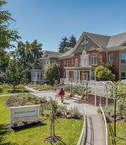 Patton Home | Apartments in Portland, OR