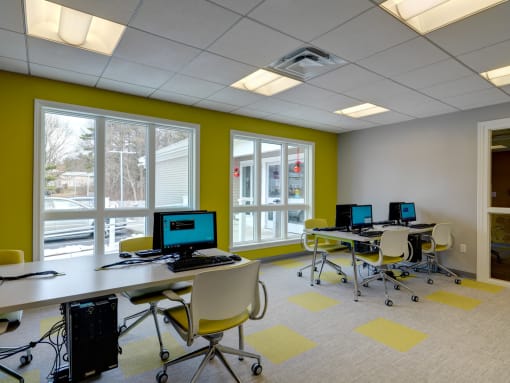 Townhomes for Rent in Springfield, MA | Colonial Estates