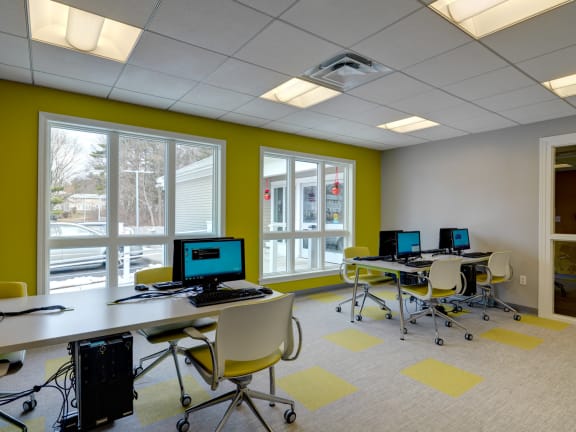 Affordable Housing in Springfield, MA | Colonial Estates