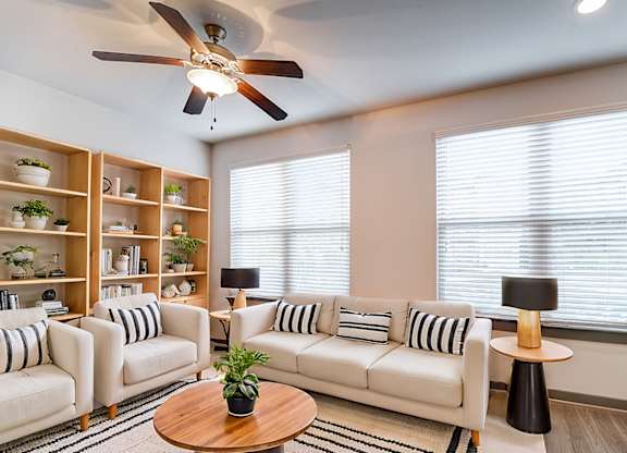 Charleston Apartment Gallery | 35 Folly