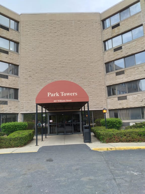 Park Towers | Apartments in Springfield, IL