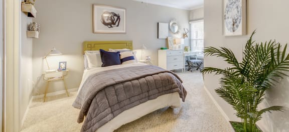 5 Mockingbird Apartments | Apartments in East Dallas, TX