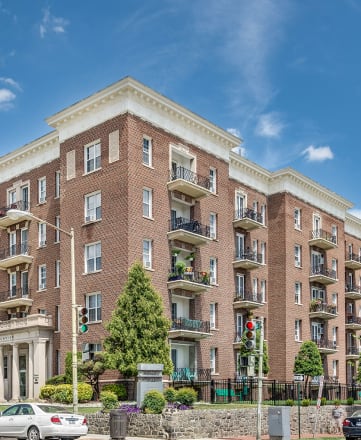 Columbia Heights Rent Controlled Apartments | Highview & Castle Manor