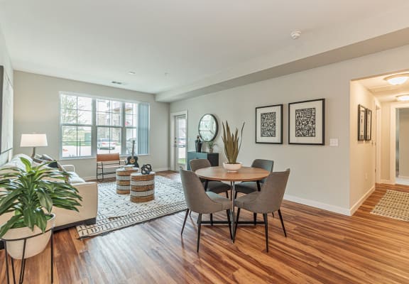 Crossroad Commons | Apartments in Austin, TX