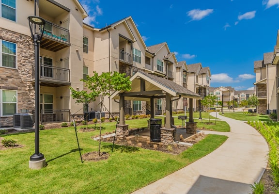 Matlock Flats | Apartments in Arlington, TX