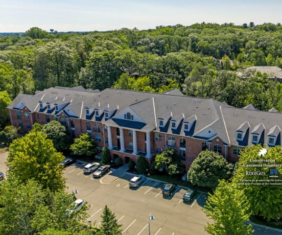 RidgeGate Apartments | Apartments in Minnetonka, MN
