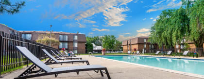 Apartments in Harrison Township, MI | Drawbridge Apartments