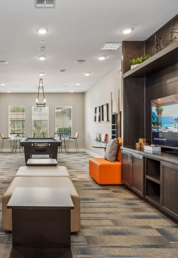 The Landing at College Square | Apartments in South Sacramento