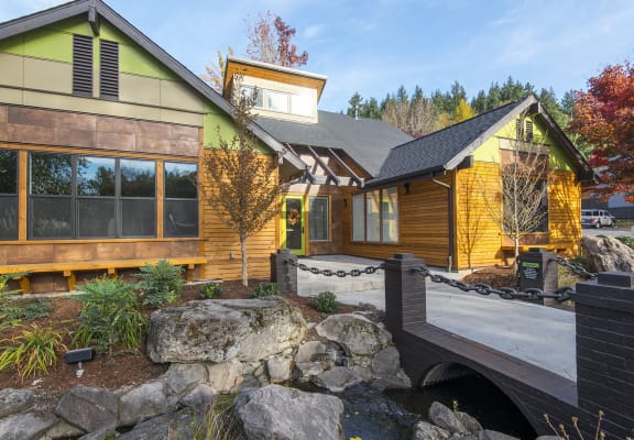 Squires Court | Apartments in Clackamas, OR