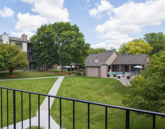 Eden Commons | Apartments in Eden Prairie, MN