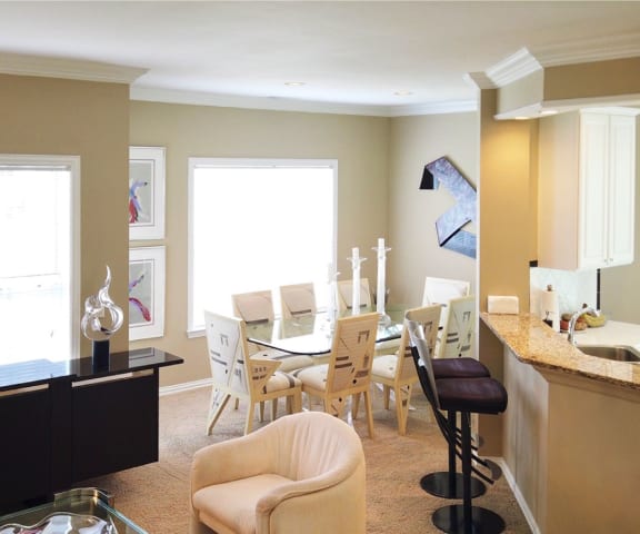 RidgeGate Apartments | Apartments in Minnetonka, MN