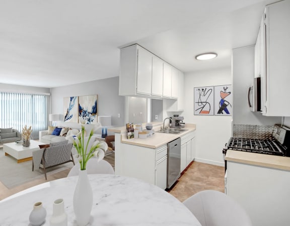 Camelot Apartments | Apartments in Reseda, CA