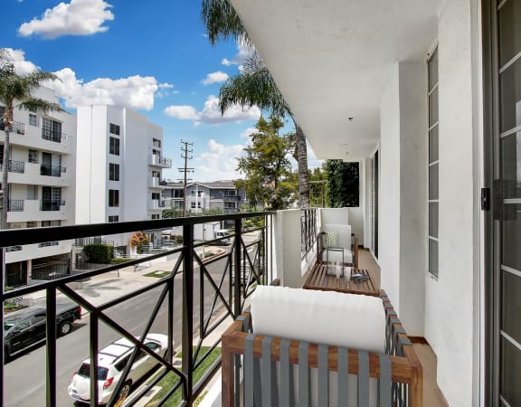 310 S. Swall Drive Apartments | Apartments in Los Angeles, CA