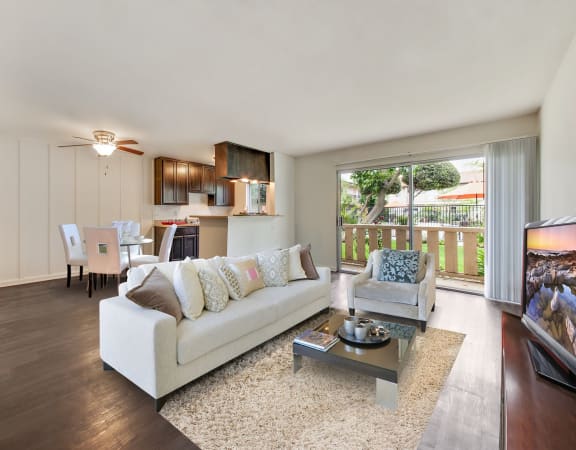 Apartments in Reseda | Los Angeles CA | 7722 Reseda Blvd.