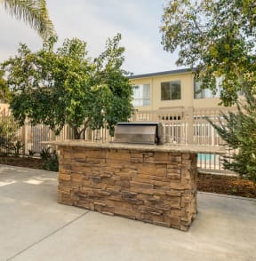 Apartments for Rent in Canoga Park, CA | Parthenia Terrace