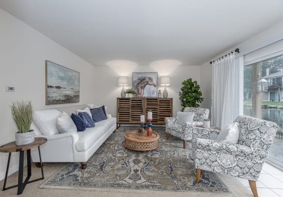 Apartments in Symmes Township | Harpers Point Apartments
