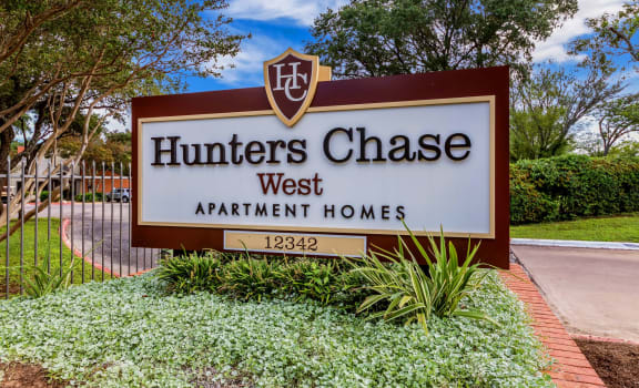 Hunters Chase | Apartments in Austin, TX