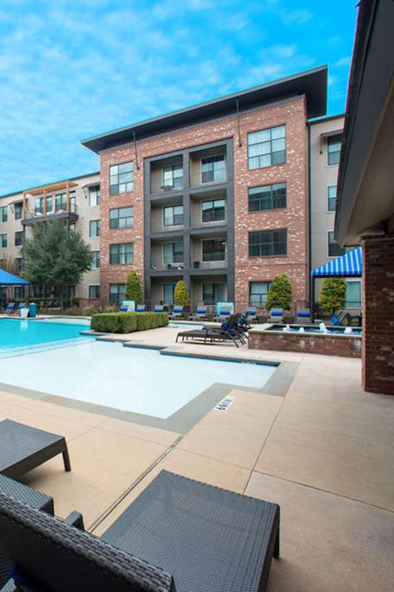North Dallas Apartments | Grammercy on the Park