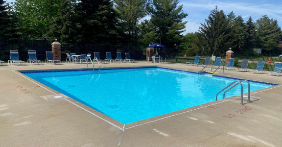 Apartments in Kenosha | Wood Creek Apartments