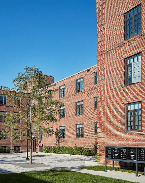 Lathrop | Apartments in Chicago, IL