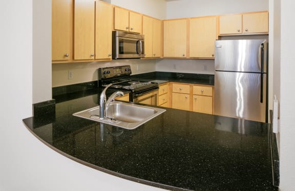 Collins Circle | Apartments in Portland, OR