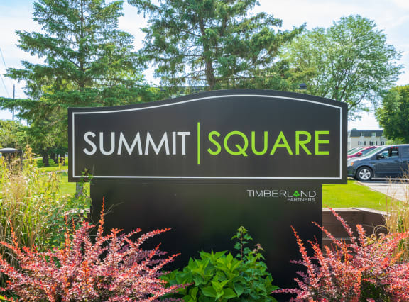 Summit Square | Apartments in Rochester, MN