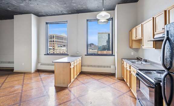 Commerce Building Apartments | Apartments in St. Paul, MN