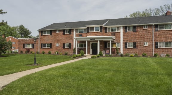 Rolling Green | Apartments in East Norriton, PA