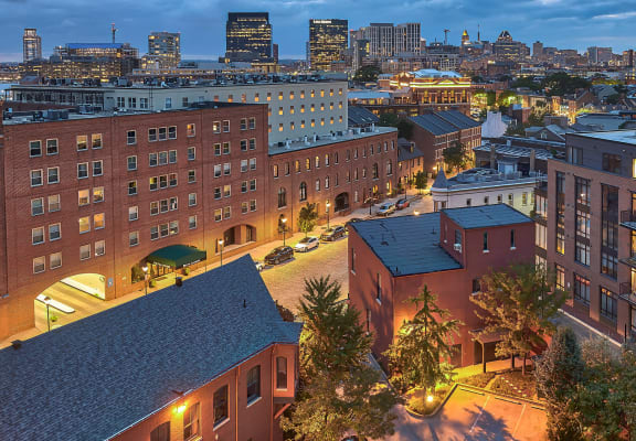 Luxury Apartments in Fells Point | The Crescent at Fells Point