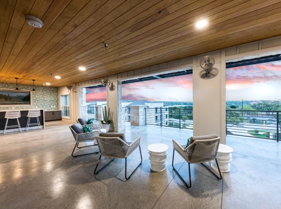 Lenox SoCo | Apartments in Austin, TX