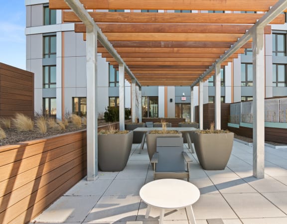 425 Grand Concourse | Apartments in Bronx, NY