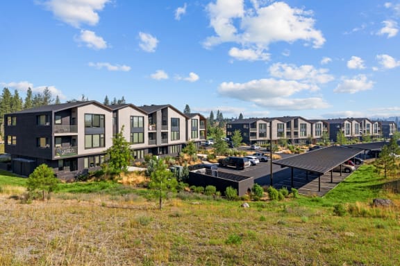 Range Apartments | Apartments in Bend, OR
