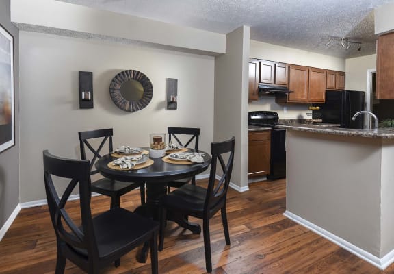 Apartments on Bethel Road, Columbus, Ohio | Island Club