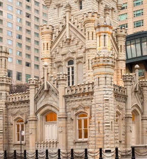 21 E. Chestnut St. | Apartments in Chicago, IL