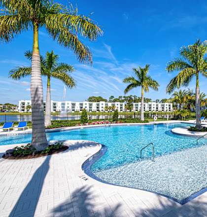 Luxury Lake Worth Apartments | Altis Blue Lake