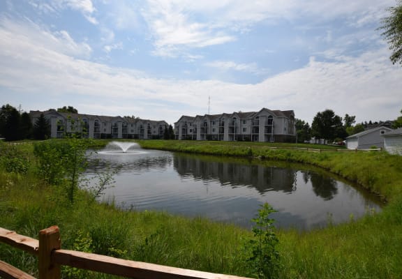 Apartments on Canal Rd, Lansing, MI near Grand Ledge | Canal 2 Apartments