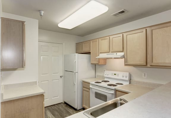 Apartments in Woodbridge VA | County Center Crossing Apartments