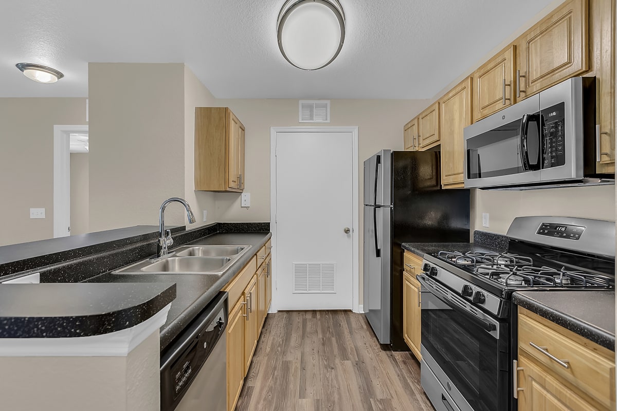 Photos | Stuart Pointe Apartments | Concord Rents | Concord Management ...