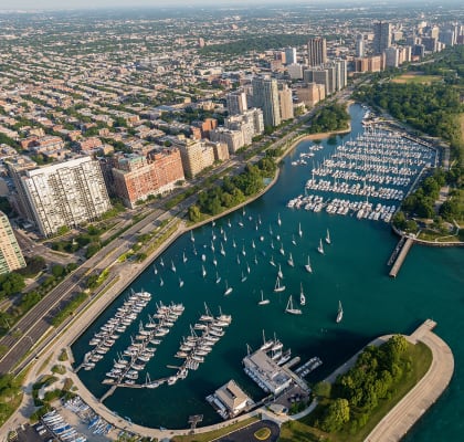 Chicago Lakeview, IL Apartments for Rent | Wave Lakeview